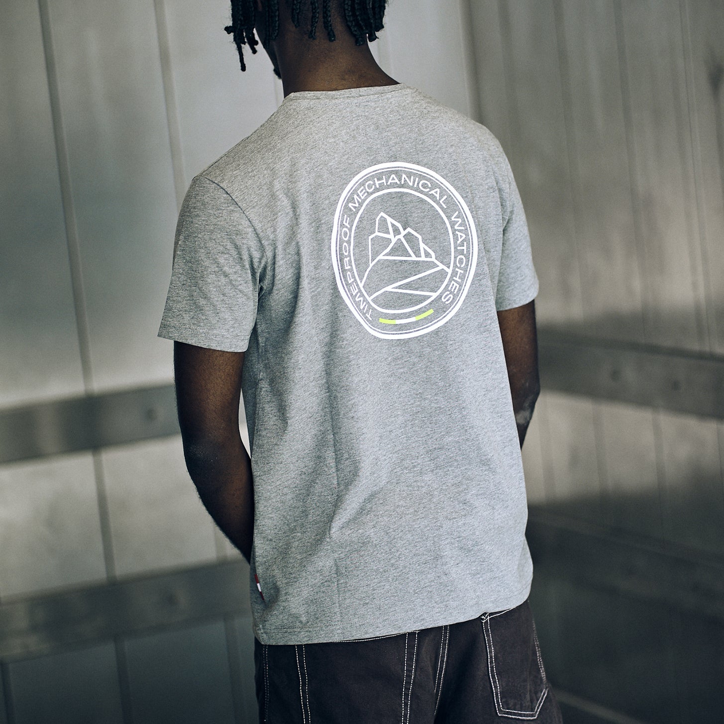 Medium Grey T-shirt – echo/neutra